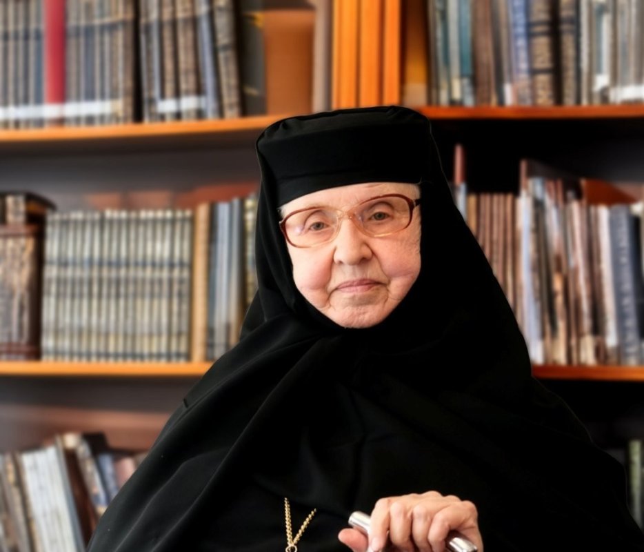 Stavrofora Ierusalima Ghibu, stareța Mănăstirii Râmeț, un simbol al ...