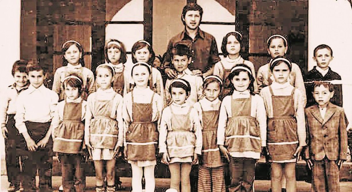 Învățătorul Ioan Octavian Vișan-Ciobotea - o candelă aprinsă în tinda ...